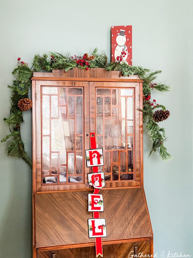 How To Paint A Snowman with Dixie Belle Chalk Paint | Gathered In The ...